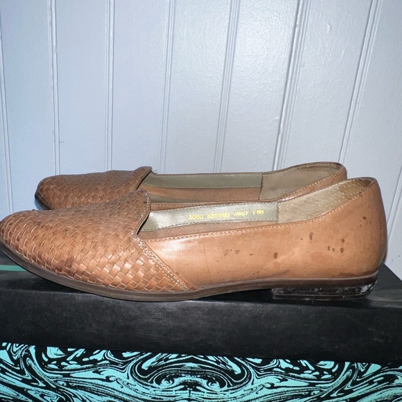 Sabreé | Shoes | Sabre Vintage Brazilian Leather Pointed Toe Woven Flat ...